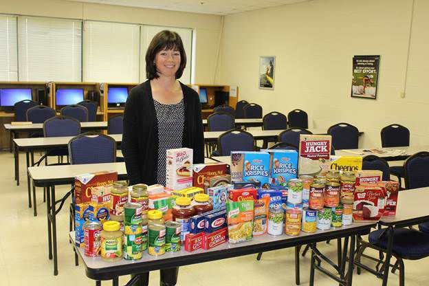 Long-term inmates lead effort to donate $1,000 to food pantry | Local ...