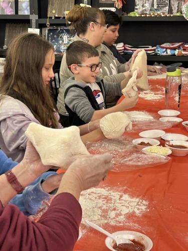 Tharptown General Store to host second build-a-pizza workshop Thursday ...