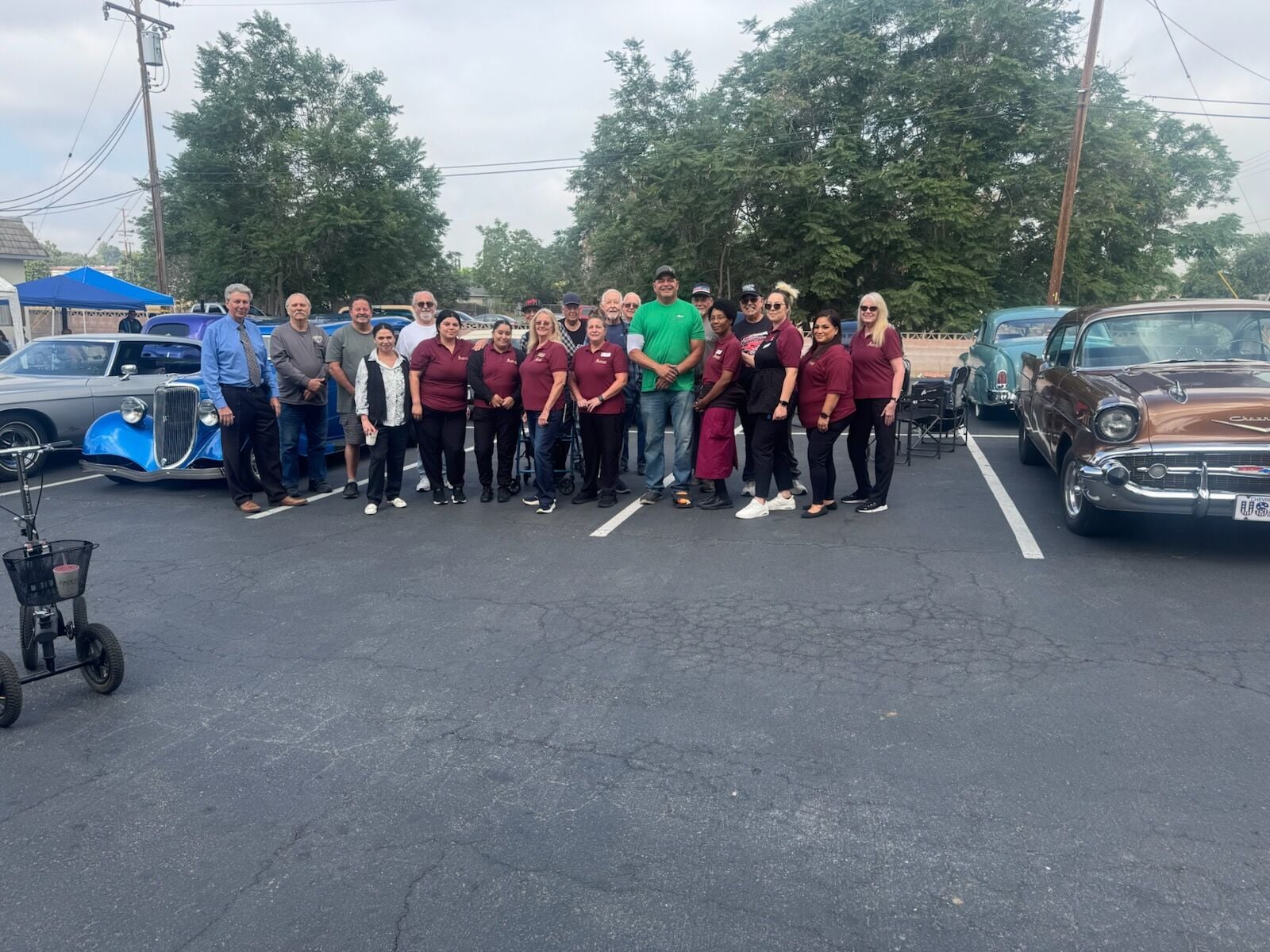 Mayor Venable visits Braswell’s for Father’s Day event | Entertainment ...