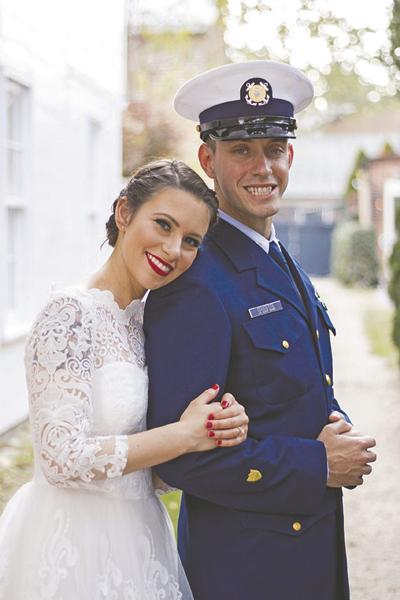 Sidney Nicole-Burkey wed Kaleb Doucette | Weddings | newsmirror.net