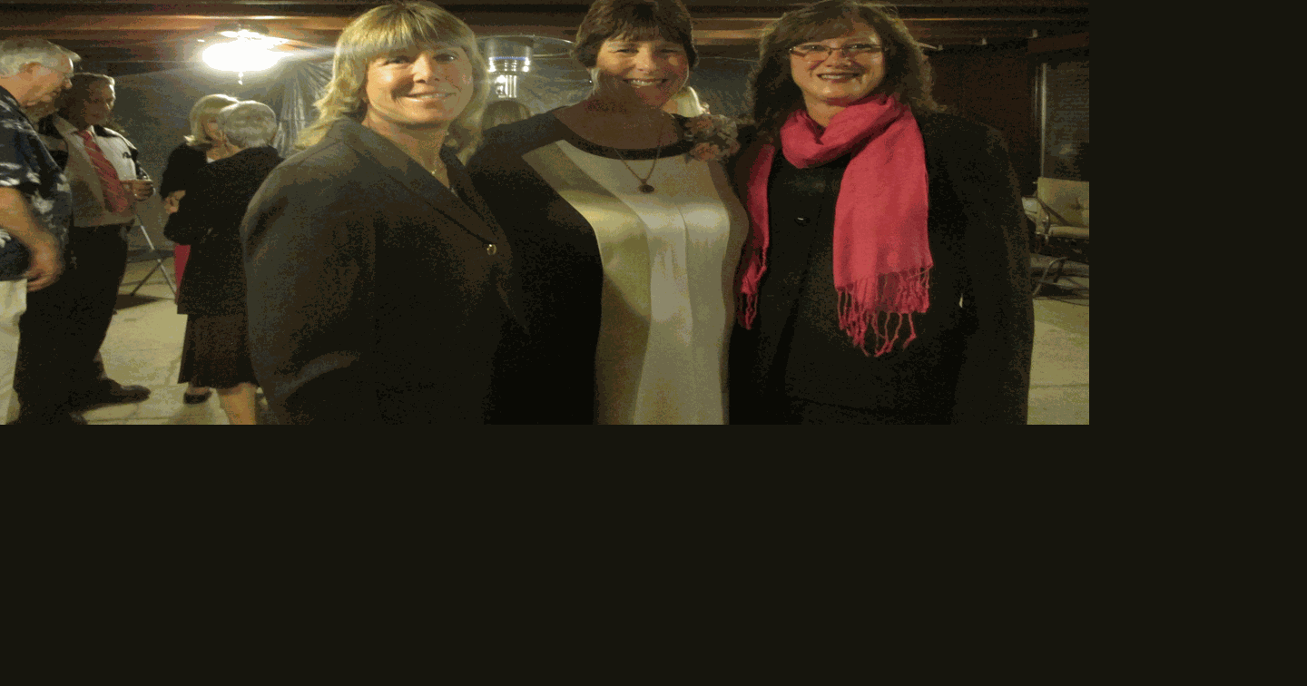 Lucia Hudec receives Family Values Award | News | newsmirror.net