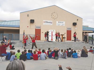 Wildwood Elementary School holds a really active Spirit Day | News ...