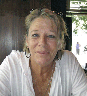 Robyn Elizabeth Doutt | Obituaries | newsmirror.net