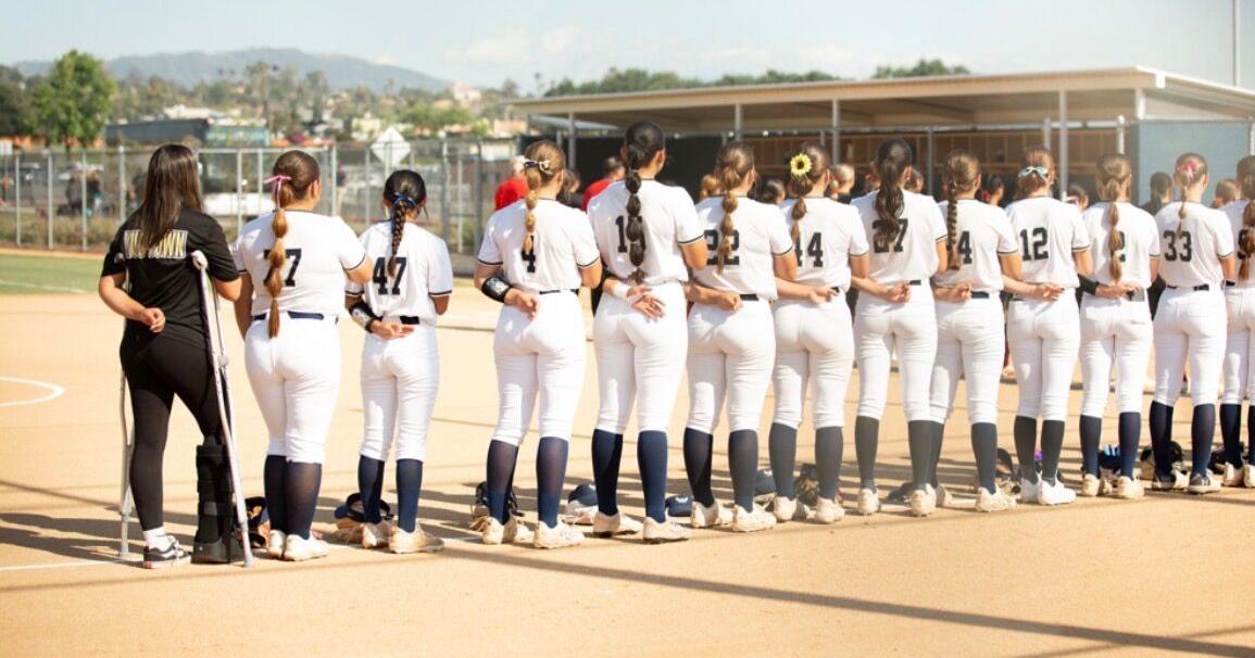 Girls softball beats Beaumont 2–1 in close game | Sports | newsmirror.net