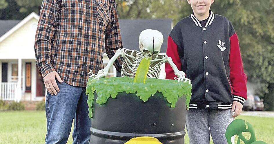 Scaring up fun: Halloween project creates family time for father/son ...