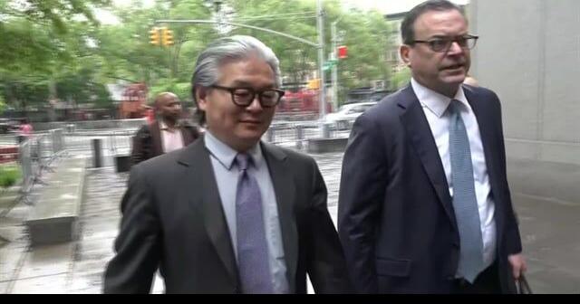 Hwang Arrives at New York Court for Jury Selection | | newsroom.madison.com
