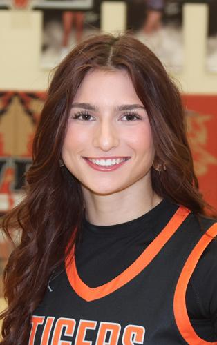 South Webster uses late run as Lady Tigers fall to Jeeps | Sports ...