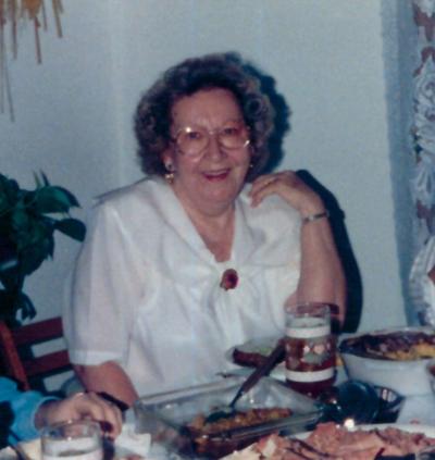 Violet Hurles | Obituaries | newswatchman.com