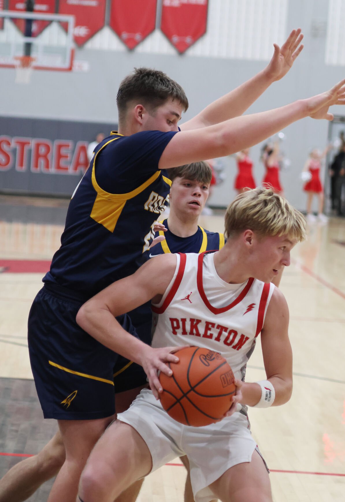 'Rally' Redstreaks come back to ground Golden Rockets | Sports ...