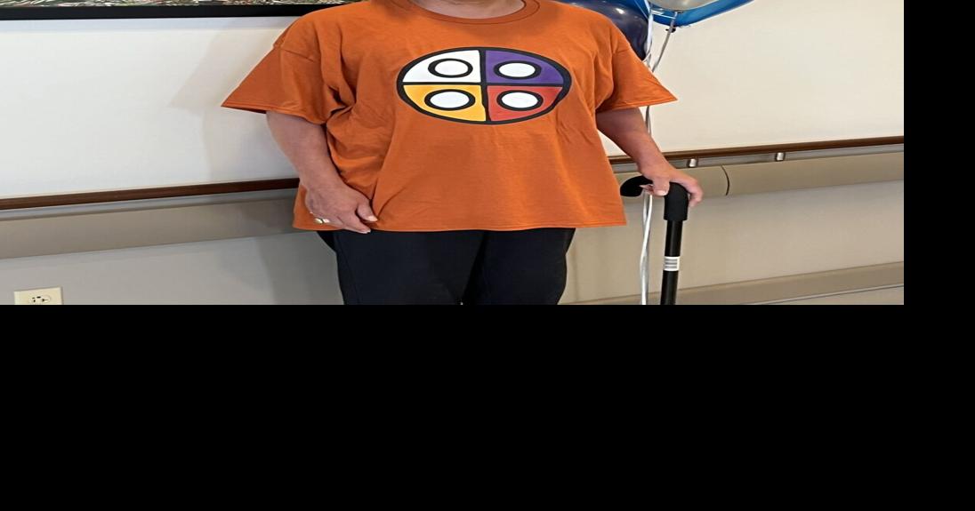 Hopi artist Ahkima Honyumptewa donates paintings to rehab center after ...