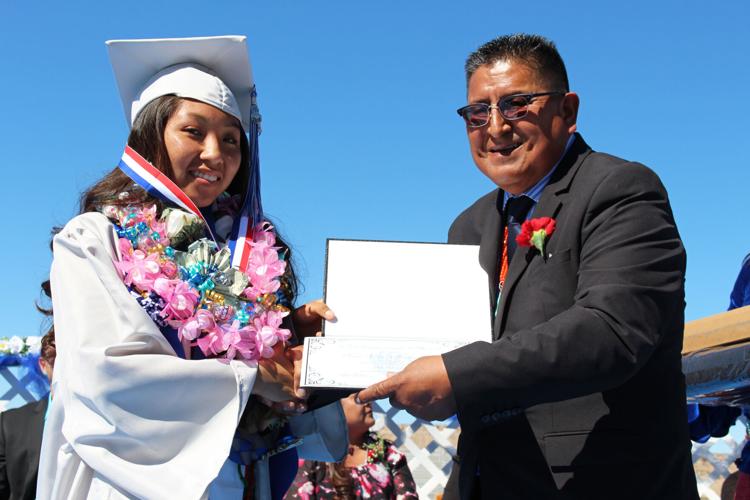 Native comedian brings message of laughter, hope to Hopi High ...