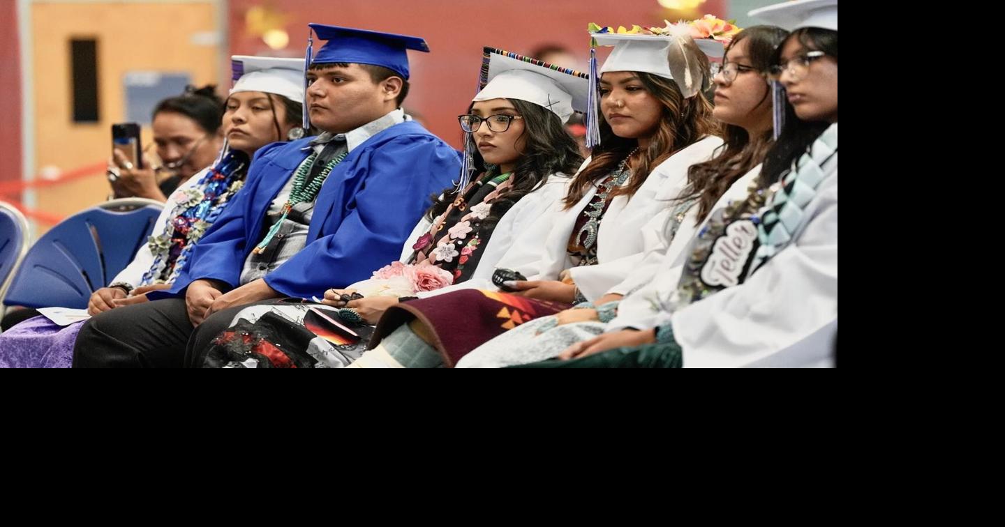 Leupp High School graduates bridge generations | Sports | nhonews.com