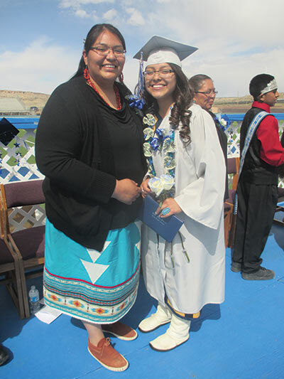 Hopi High School class of 2016 celebrates at Bruin Stadium | | nhonews.com