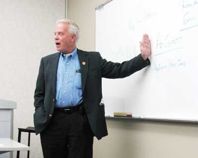 Chabin meets with NAU students studying health care | News | nhonews.com