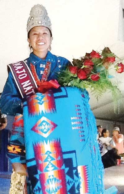 Photo: Leandra Thomas crowned Miss Navajo Nation | News | nhonews.com