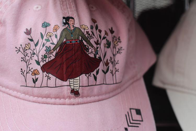 Business Beat: Sáanii Up sisters get candid | Features | nhonews.com