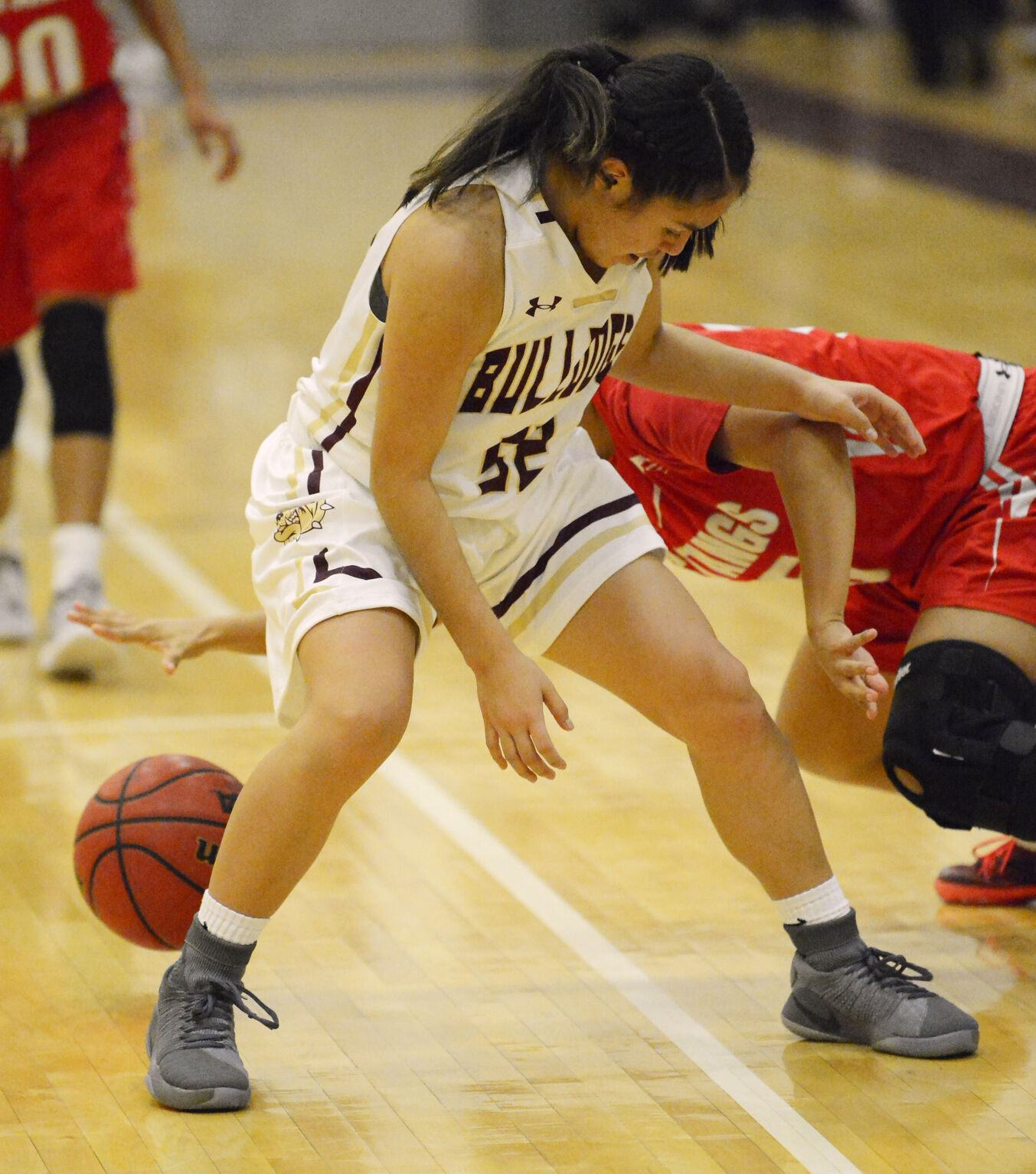Photo highlights: Monument Valley Mustangs defeat Winslow Bulldogs in ...