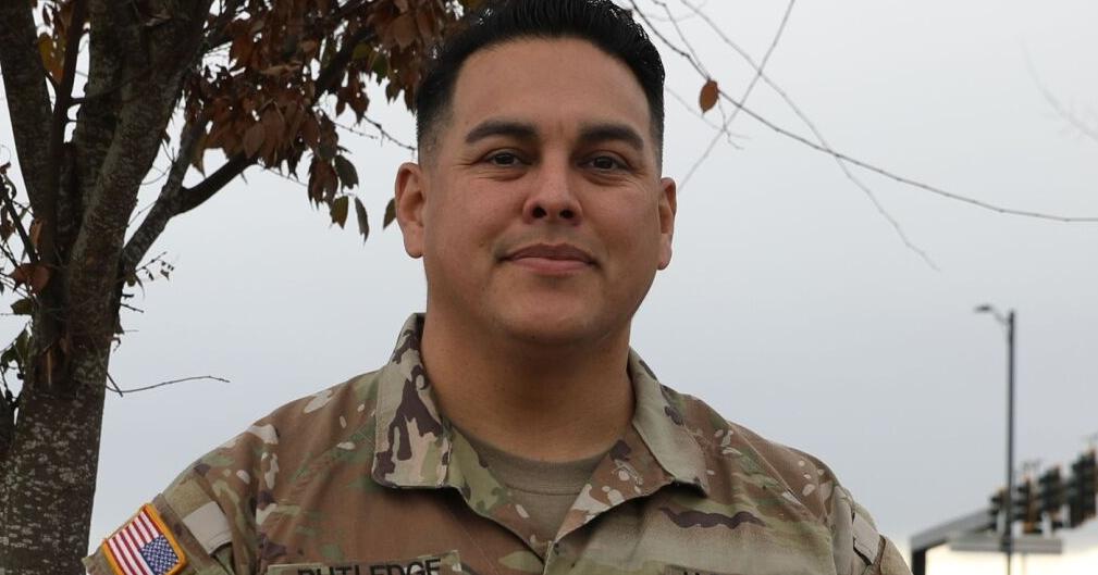 Between two worlds: A Navajo soldier's journey | News | nhonews.com