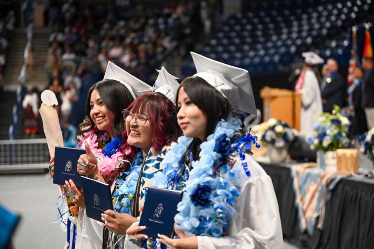 Window Rock High School has 100% graduation rate, earns 'A' rating ...