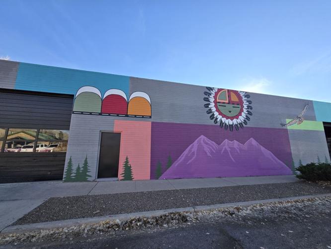 Hopi mural artist continues storytelling tradition in northern Arizona ...