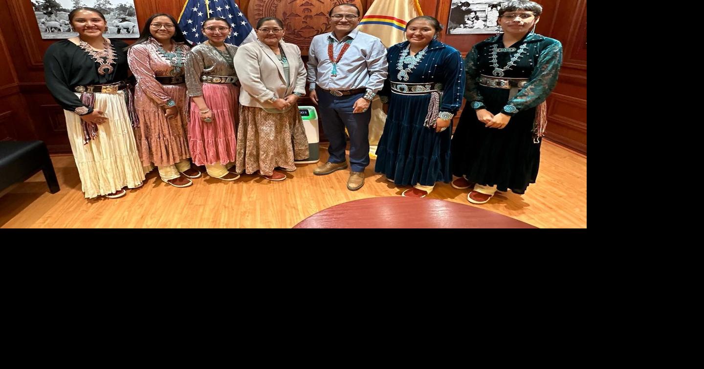 Five awarded Navajo Nation Bilingual Seal Award | News | nhonews.com