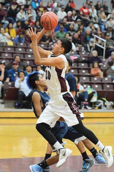 Winslow Bulldogs take down Window Rock Scouts 82-47 | Sports | nhonews.com