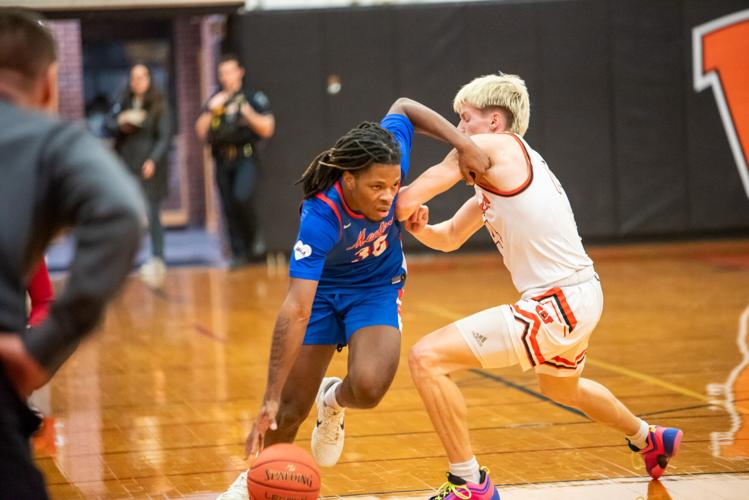 Wilson rallies to stifle Medina in fourth quarter of unbeaten battle ...