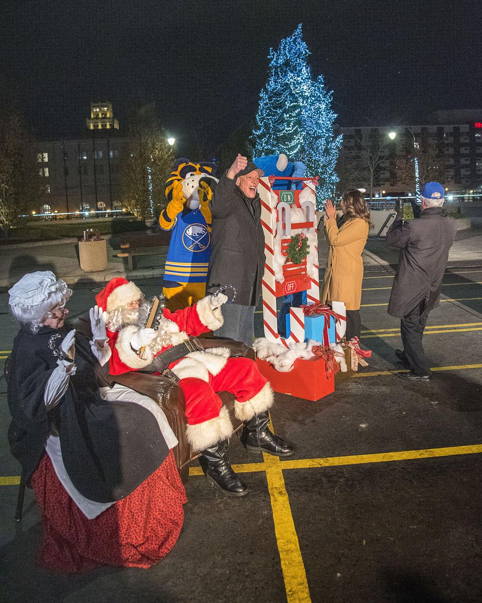 Jim Kelly, Frank Scinta to help light Christmas tree at Seneca Niagara ...