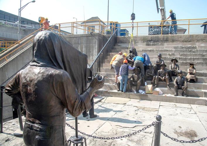 SLIDESHOW: Final pieces of Locktenders monument put into place ...