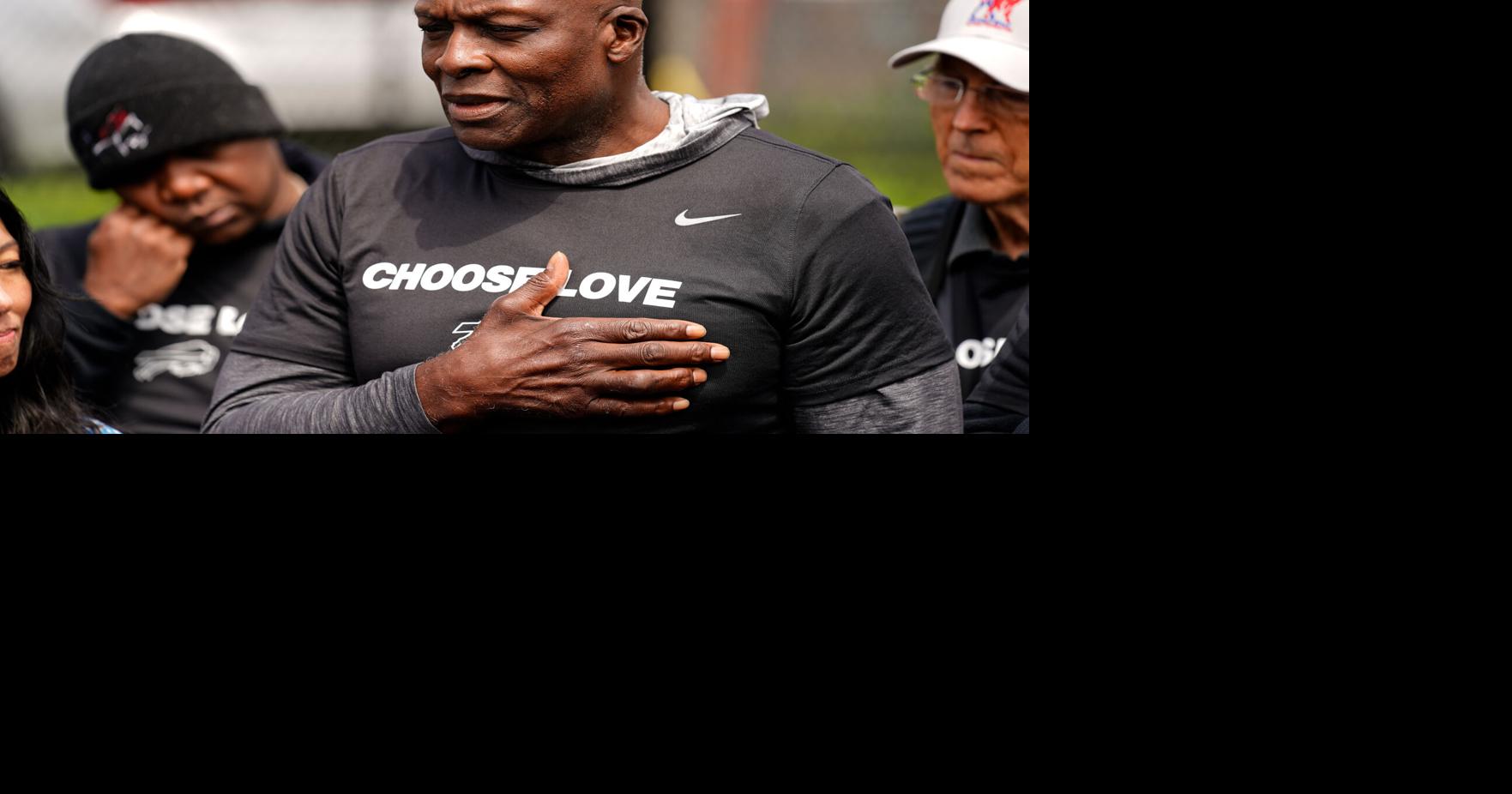 Bruce Smith pairs with Aaron Salter team on charity golf tourney in ...