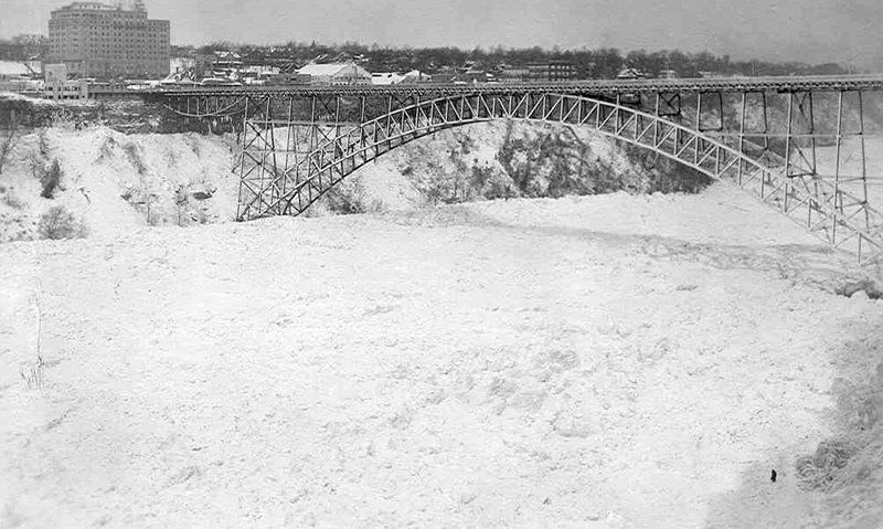 NIAGARA DISCOVERIES: Bridges at mighty Niagara Falls | Lifestyles ...