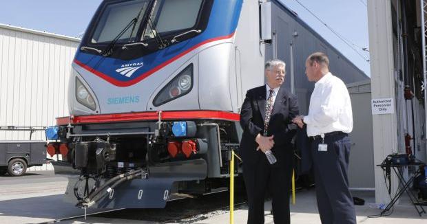 Amtrak unveils locomotives to replace aging fleet | Local News | niagara-gazette.com