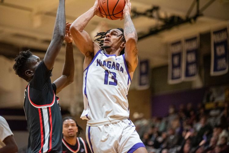 Sizzling first half pushes Niagara's win streak to four, snaps ...