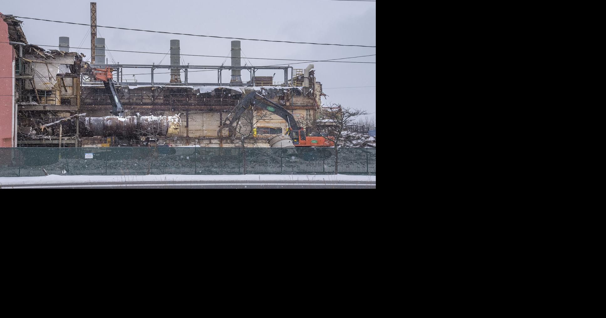 SLIDESHOW: Former Dupont chemical plant comes down | Gallery | niagara ...