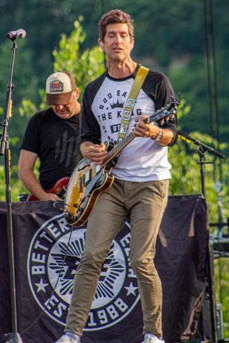 Emerson Hart, Better Than Ezra and Sugar Ray take it back to the '90s ...