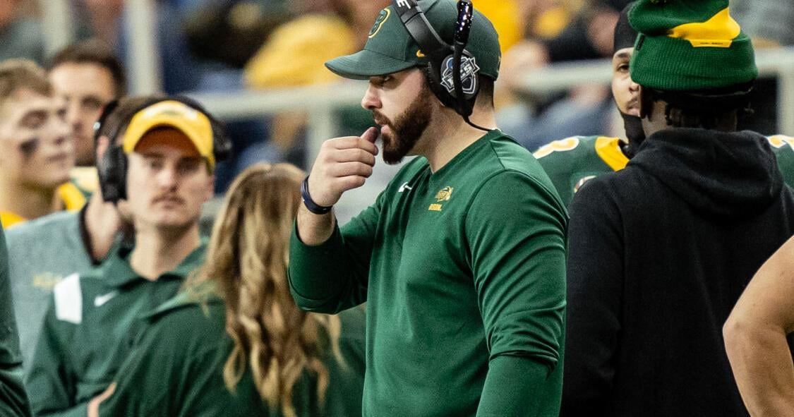 Kenmore native Mike Peters creating connections as assistant at ...