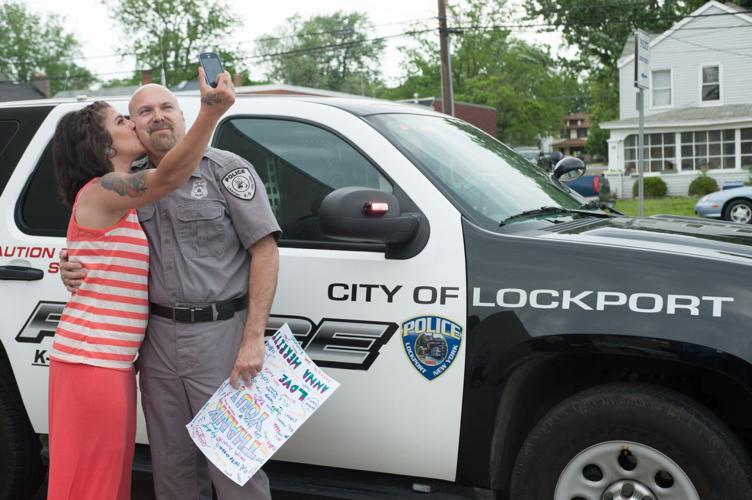Slideshow Lockport Officer Shot In The Line Of Duty In 2003 Retires