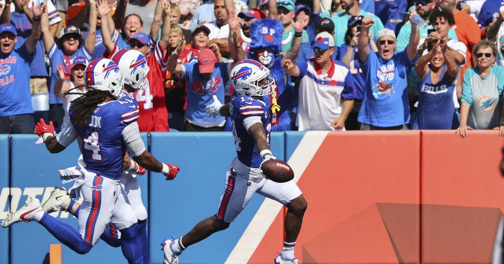 Allen, Diggs lead the way as Bills rout division rival Dolphins ...