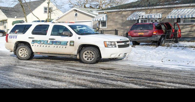 Stolen vehicle crashes into Packard Road home | Local News | niagara ...