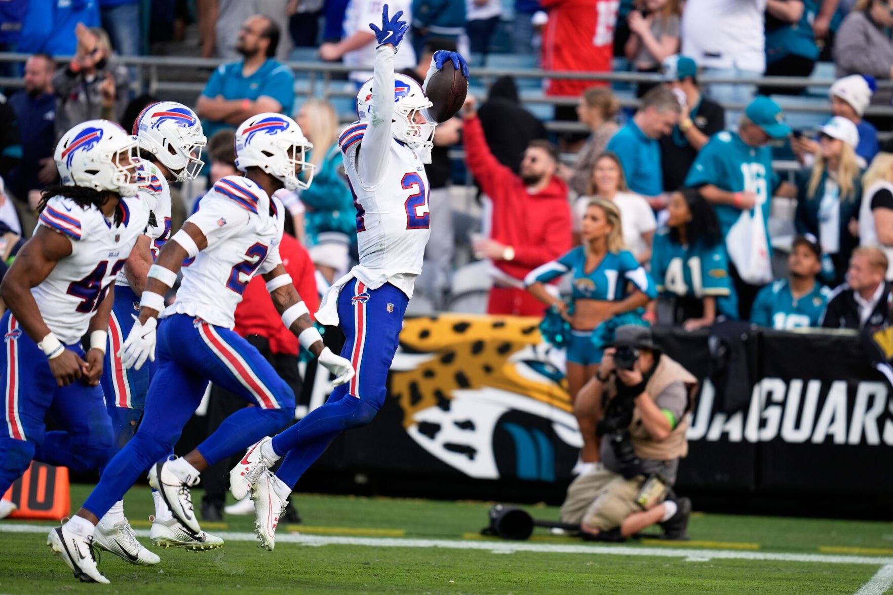 Sabato: Bills defense gets a narrative-smashing stand for Sean ...