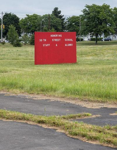 Leaving their marks on 39th Street | Local News | niagara-gazette.com