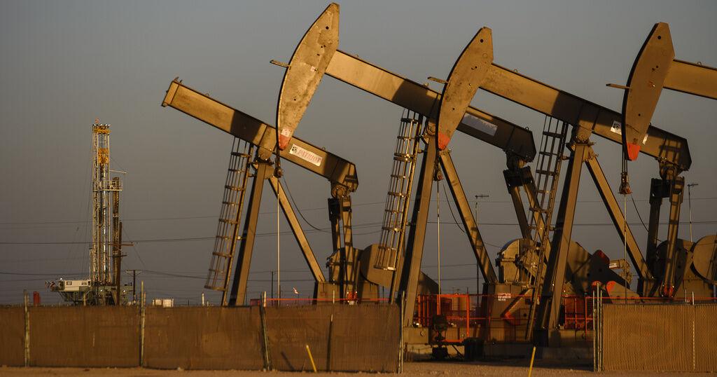 Exxon Mobil doubles down on fossil fuels with $59.5B deal for Pioneer ...