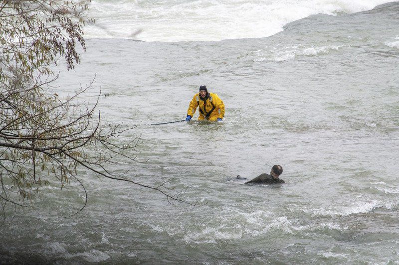 Falls firefighters recall daring Niagara River rescue | Local News ...