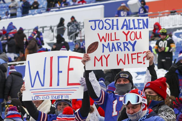 SLIDESHOW: Bills fans brave the snow and cold for playoff game ...