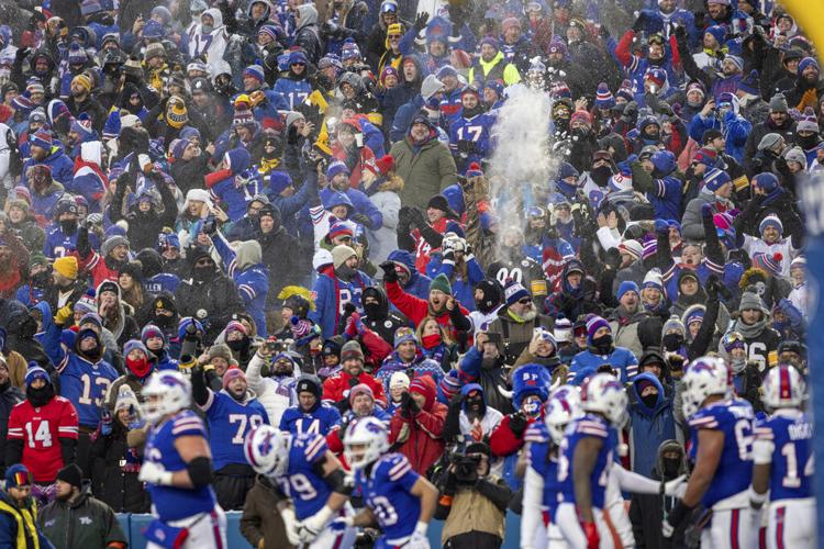 SLIDESHOW: Bills fans brave the snow and cold for playoff game ...