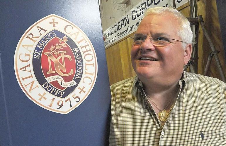 'Legendary' Niagara Falls educator Robert DiFrancesco remembered ...