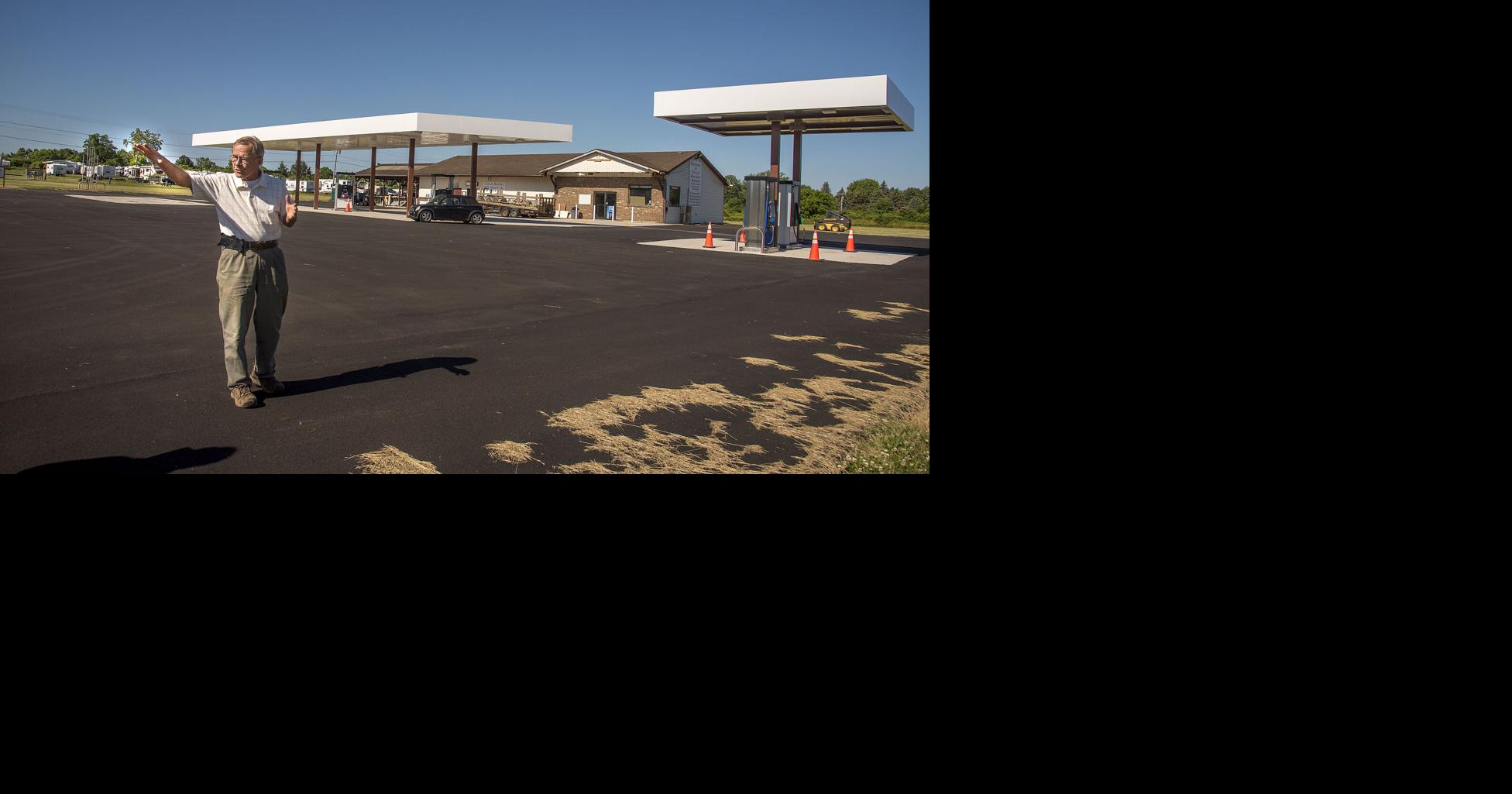 Olcott Harbor Resort has visitors of all types in its sight ...