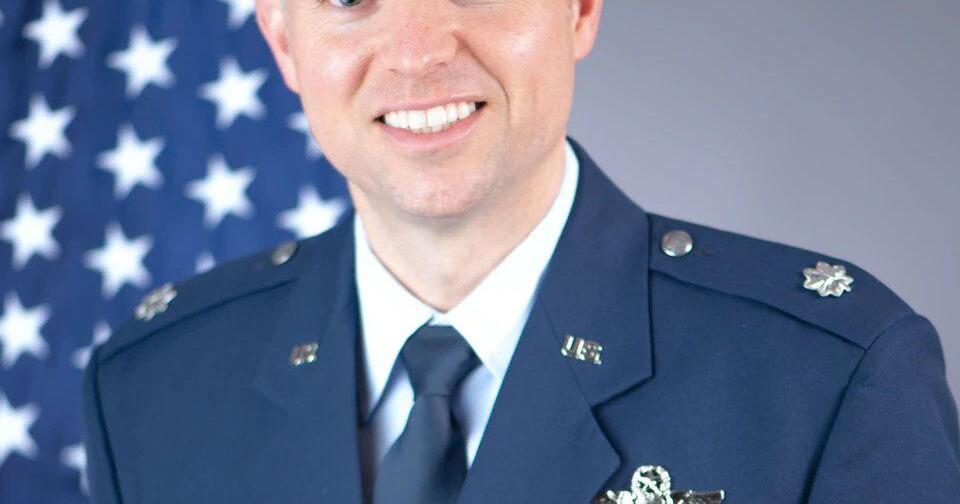 Air Reserve Station commanders promoted to colonel | Local News ...