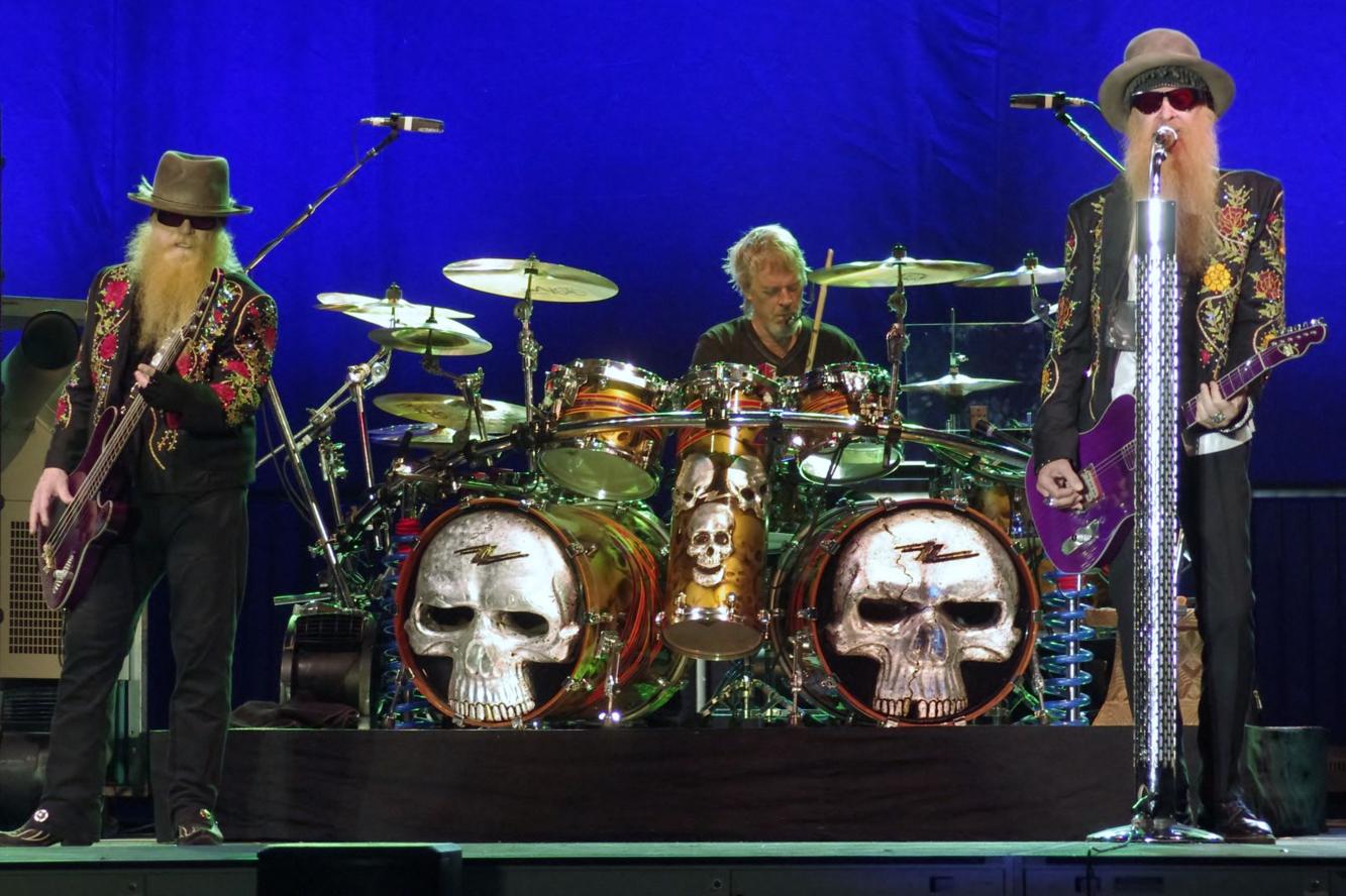 ZZ Top's set is short and bittersweet as concert series comes to an end ...