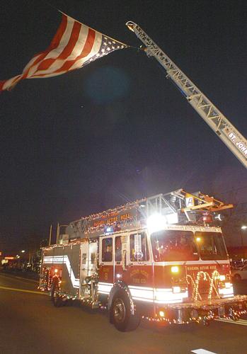 Electric Lights Parade needs entrants | Local News | niagara-gazette.com